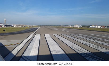 4,199 Airplane landing strip Images, Stock Photos & Vectors | Shutterstock
