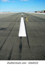 Airport runway texture : 1 584 images, photos et images vectorielles de ...