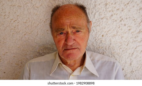 Sad Old Man Face Portrait Old Stock Photo 1982908898 | Shutterstock