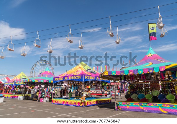 Salem, Oregon - August 29, 2017: Oregon State Fair carnival game booths ...