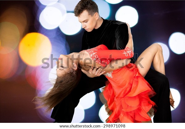 Foto de stock sobre Salsa Dancing Dancing Couple (editar ahora) 298971098