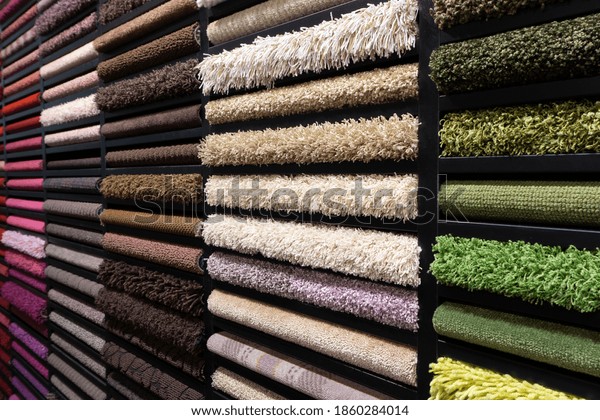 10.714 afbeeldingen voor Stack carpets: afbeeldingen, stockfoto‘s en ...