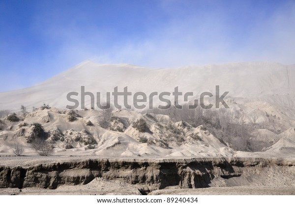Sand Pattern Volcano Mountain Bromo Indonesia Stock Photo 89240434 ...