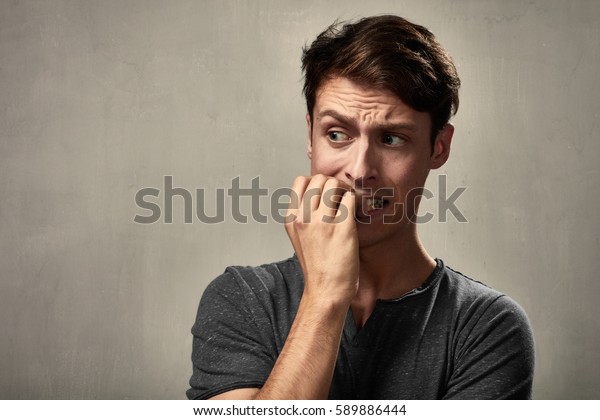 124.832 afbeeldingen voor Scared male: afbeeldingen, stockfoto‘s en ...