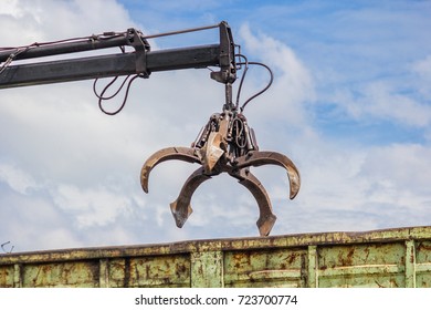 1,709 Crane grabber Images, Stock Photos & Vectors | Shutterstock