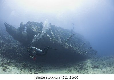 47 Carnatic Ship Wreck Images, Stock Photos & Vectors | Shutterstock