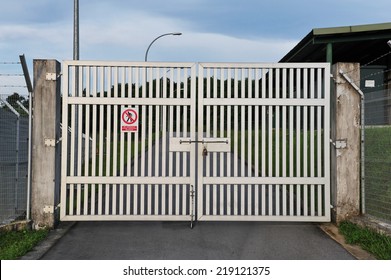1,088 Military base entrance Images, Stock Photos & Vectors | Shutterstock