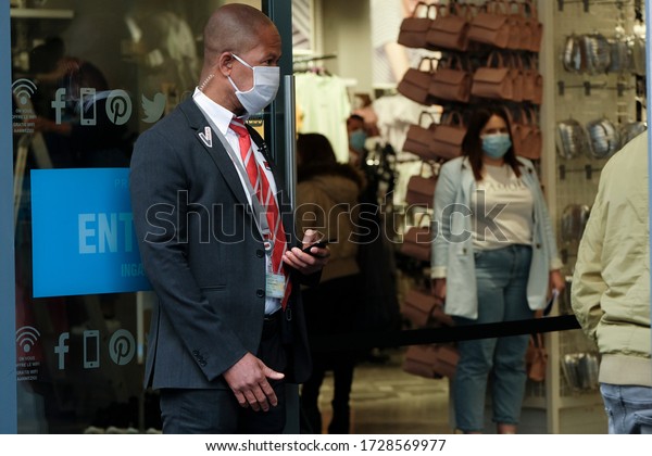 Security Guard Checks People Queue Before Stock Photo 1728569977 ...
