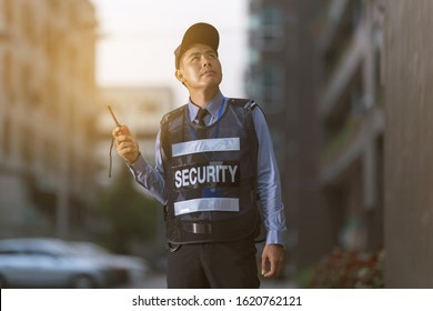 2,260 Communication radio security guard Images, Stock Photos & Vectors ...