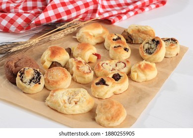 55 Roti unyil Images, Stock Photos & Vectors | Shutterstock