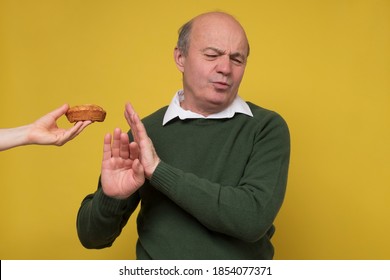 1,201 Refusing cake Images, Stock Photos & Vectors | Shutterstock