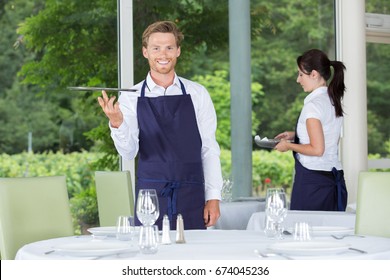 13,118 Server waiter Images, Stock Photos & Vectors | Shutterstock
