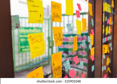 5,559 Post it note arrow Images, Stock Photos & Vectors | Shutterstock