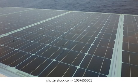Solar Cell Panel Mount Sea Offshore Foto stock 1069654535 | Shutterstock