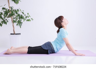 Setting Exercises Stock Photo 719108224 | Shutterstock