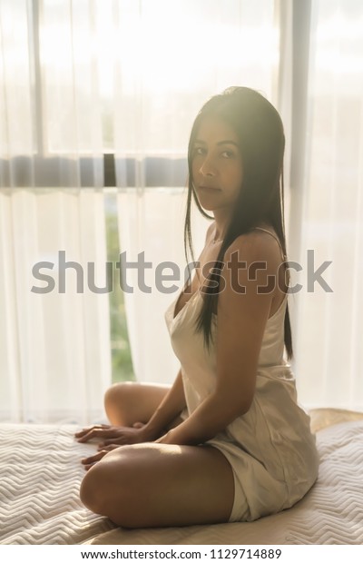 Sexy Asian Beautiful Woman White Underwear Foto De Stock 1129714889 Shutterstock
