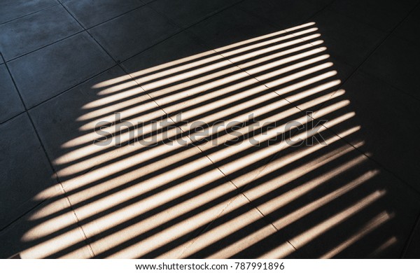 Shade Shadow On Wall Window Roller库存照片787991896 | Shutterstock