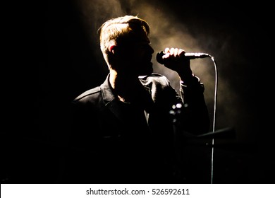 15,625 Microphone shadow Images, Stock Photos & Vectors | Shutterstock