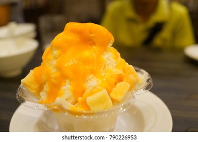 81 Mango ice flakes syrup Images, Stock Photos & Vectors | Shutterstock