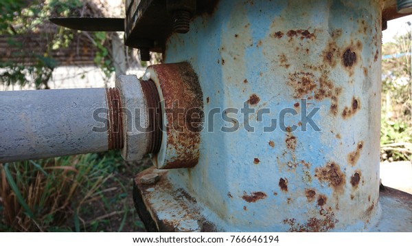 Sheet Metal Rustleaking Rust Pipecorrosion Foto stock 766646194 ...