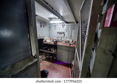 158 Ship Engine Room Workshop Images, Stock Photos & Vectors | Shutterstock