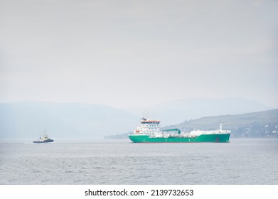 Ship Transporting Floating Storage Container Platform Stock Photo ...