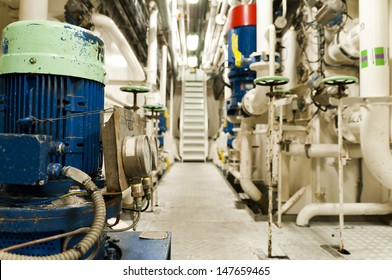897 Main engine ship Images, Stock Photos & Vectors | Shutterstock