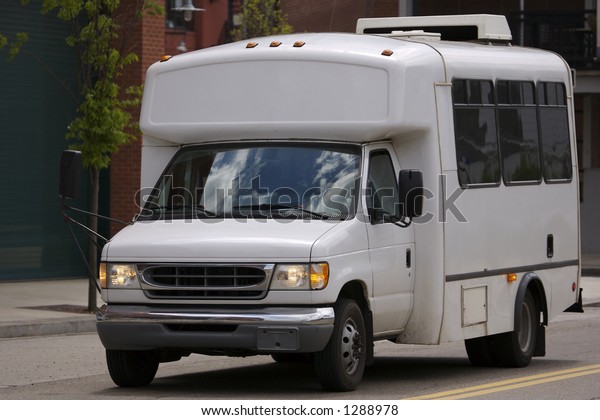 Shuttle Bus库存照片1288978 | Shutterstock