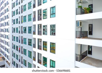Side Building Stock Photo 536698681 | Shutterstock