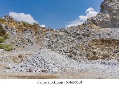 Side Hill Cut Method Limestone Mining Stock Photo 604653854 | Shutterstock