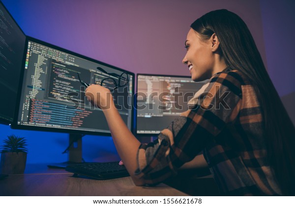 Side Profile Low Below Angle View库存照片1556621678 | Shutterstock