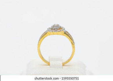 Side View Diamond Ring White Gold Stock Photo 1595550751 | Shutterstock