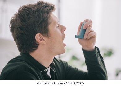 3,667 Person using inhaler Stock Photos, Images & Photography ...
