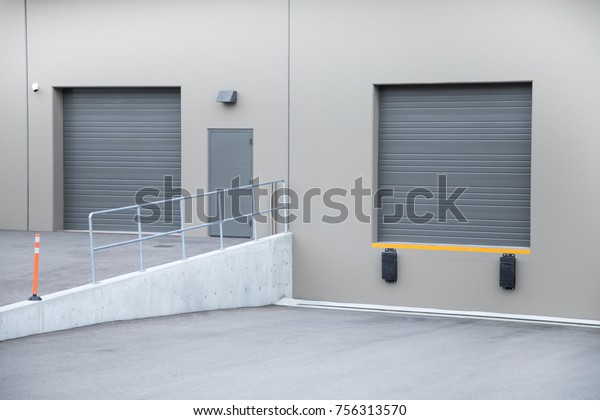 Side View Modern Warehouse Loading Bay Stock Photo 756313570 | Shutterstock