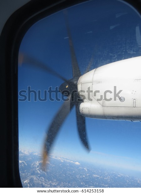 Side View Plane During Flight Stock Photo 614253158 | Shutterstock