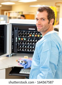 Side View Portrait Lab Tech Holding Stock Photo 164367587 | Shutterstock