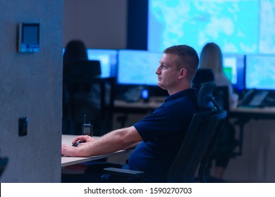 Side View Security System Operator Using Foto de stock 1590270703 ...