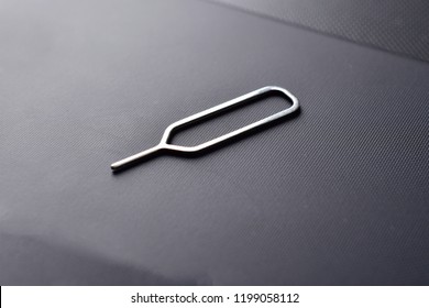 203 imágenes de Sim ejector tool - Imágenes, fotos y vectores de stock ...