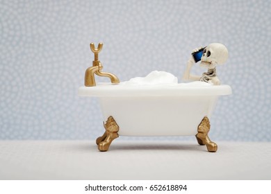 Skeleton Having Phone Call While Having Stock Photo 652618894 ...