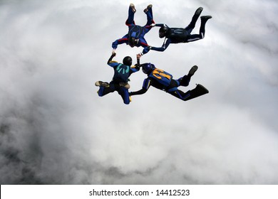 Skydiving Holding Hands Friends Stock Photo 471753086 | Shutterstock