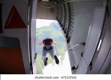 411 Skydiving exit Images, Stock Photos & Vectors | Shutterstock