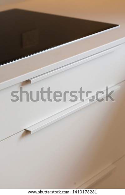 Sleek Modern Kitchen Drawers Long Handles Stock Photo 1410176261 ...