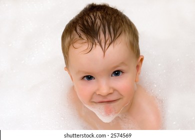 Adorable Baby Showering Bath Time Foto de stock 1276125091 | Shutterstock