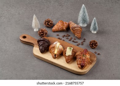 Small Bread Made Shape Crescent Moon Stock Photo 2168755757 | Shutterstock