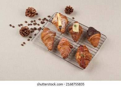 Small Bread Made Shape Crescent Moon Stock Photo 2168755835 | Shutterstock