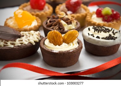 1,559,252 Small sweets Images, Stock Photos & Vectors | Shutterstock