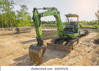 4,312 Work mini excavator Images, Stock Photos & Vectors | Shutterstock