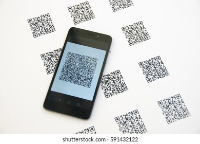 Smartphone Scanning Qr Code Bluetooth Barcode Stock Photo 591432122 ...
