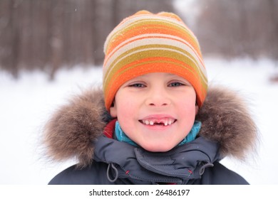 3,354 Smiling without teeth Images, Stock Photos & Vectors | Shutterstock