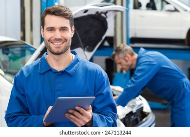 11,138 Mechanics On Tablet Images, Stock Photos & Vectors | Shutterstock